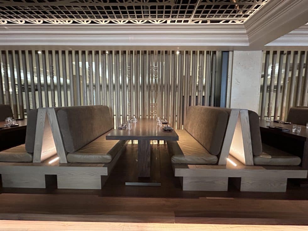 Restaurant Booth Ideas: Stylish & Space-Saving Seating